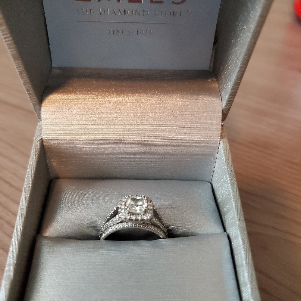 1 Carat Diamond Ring - Gem